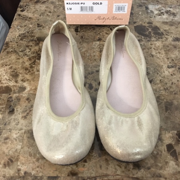 ruby & bloom | Shoes | Ruby Bloom Sparkly Gold Ballet Flats | Poshmark